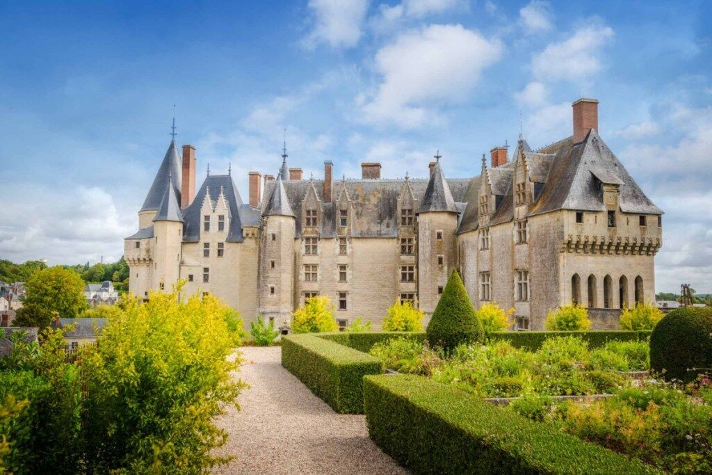 Exploring the Allure of a French Chateau: A Glimpse into Grandeur and ...