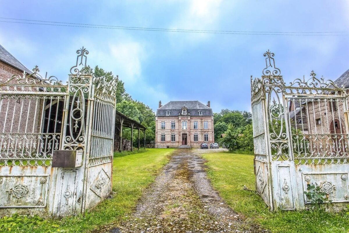 Chateau Renovation on a Budget: Tips for Cost-Effective Renovations ...