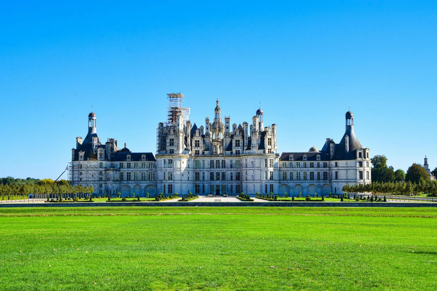 How French Châteaux Achieve Coveted Historical Landmark Status - Saving ...
