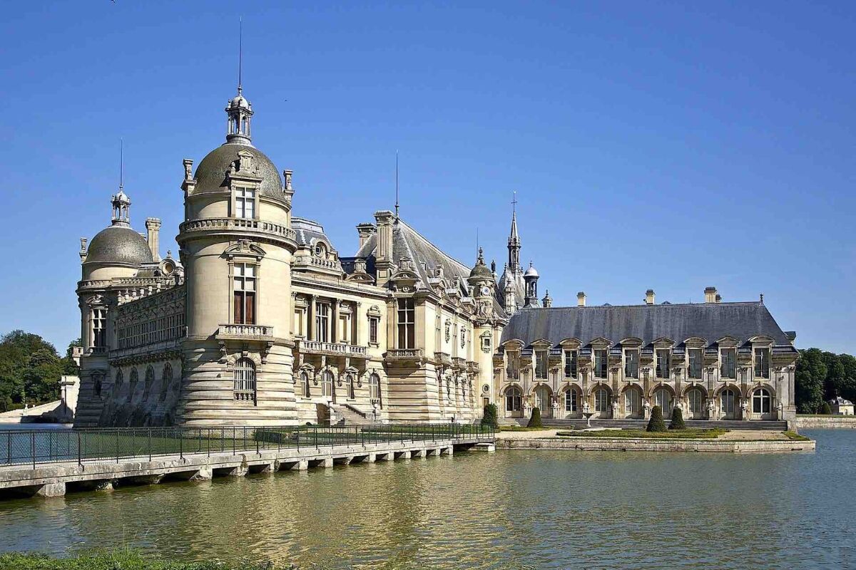 10 Best Chateaux in France: A Guide to French Chateaux - Saving Castles