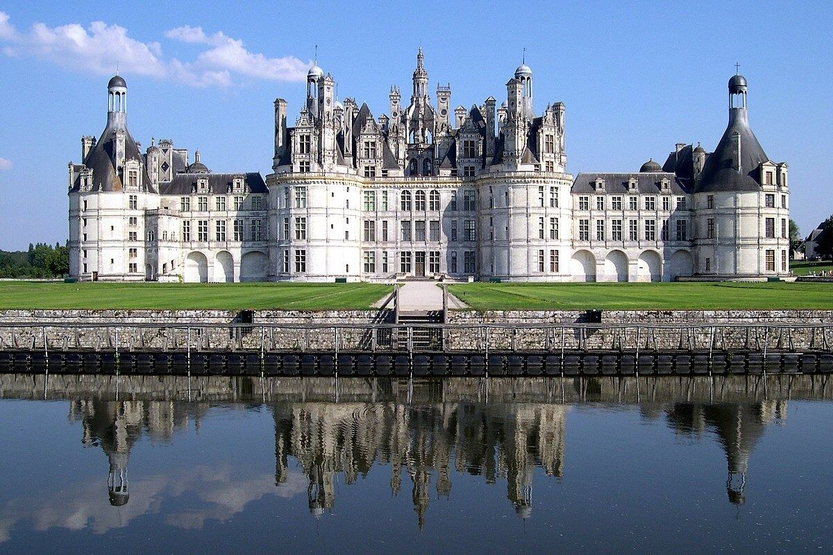 The Hidden Stories Behind France's Most Famous Abandoned Chateaux ...
